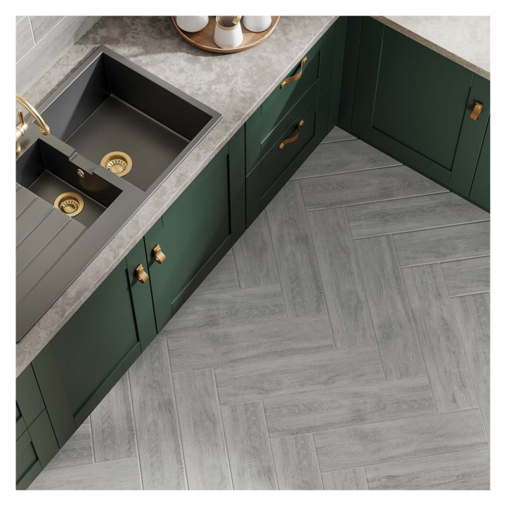 Beechwood Grey Oak Porcelain Floor & Wall Tile 150 x 600mm | Selco