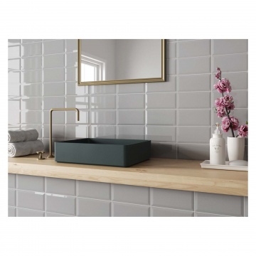 Metro Gloss Arctic Grey Ceramic Wall Tile 100 x 200mm | Selco